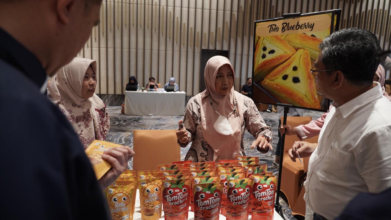 Pertamina Patra Niaga Sulawesi Hadirkan UMKM Binaan dalam Refreshment ...
