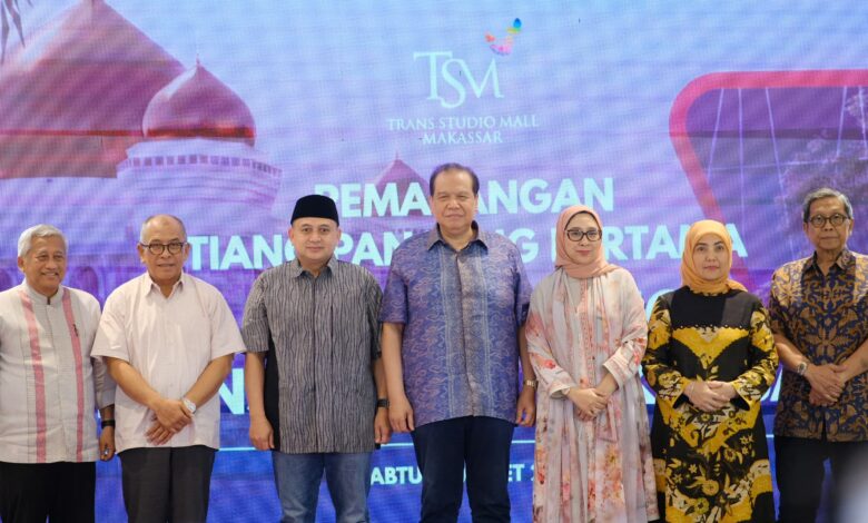 Munafri Arifuddin Dampingi Chairul Tanjung Resmikan Pembangunan Masjid Agung TSM